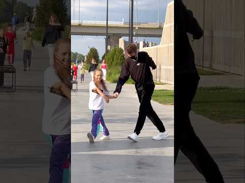 WALKING DANCE 🔥🔥 Girl Dances with Me 😂😍