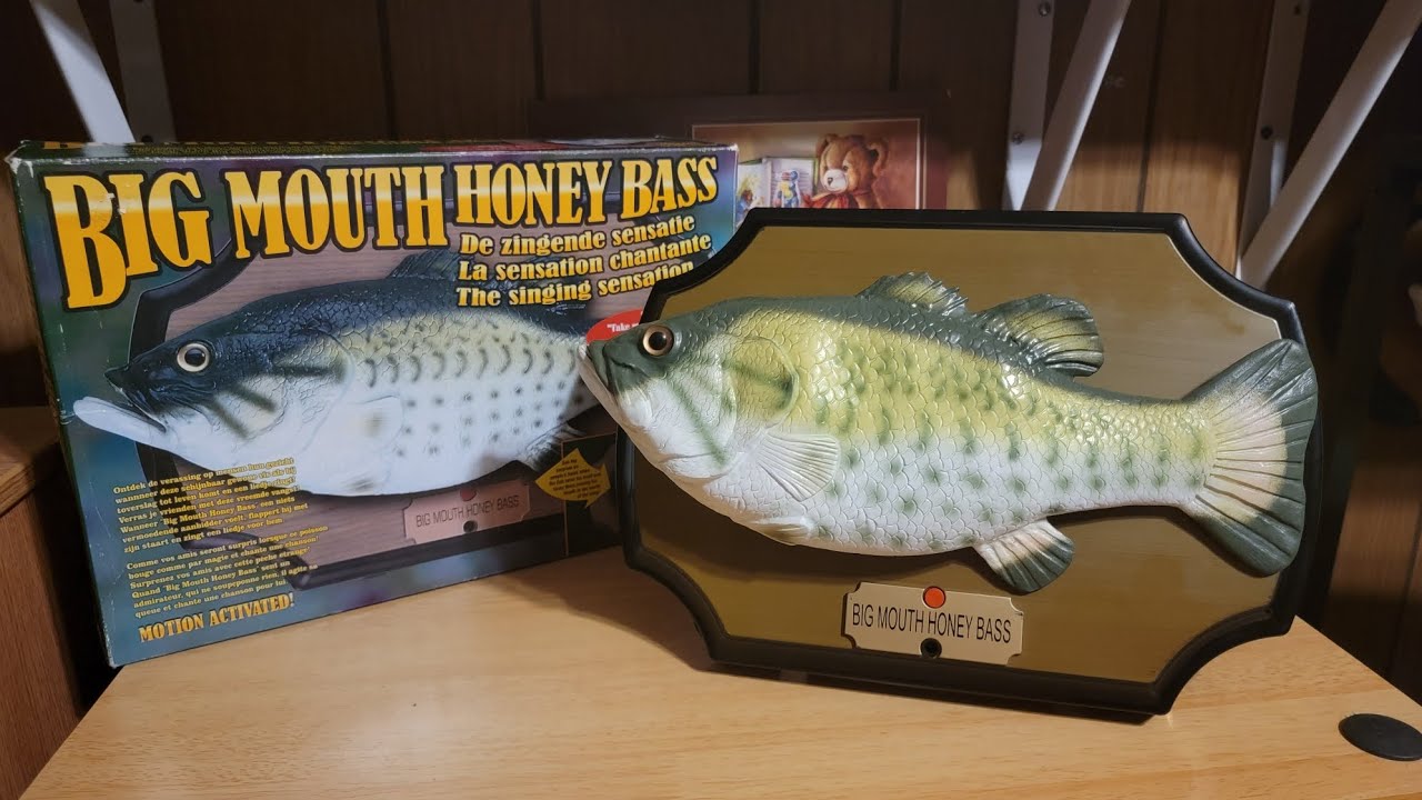 Big Mouth Honey Bass Singing Fish - YouTube