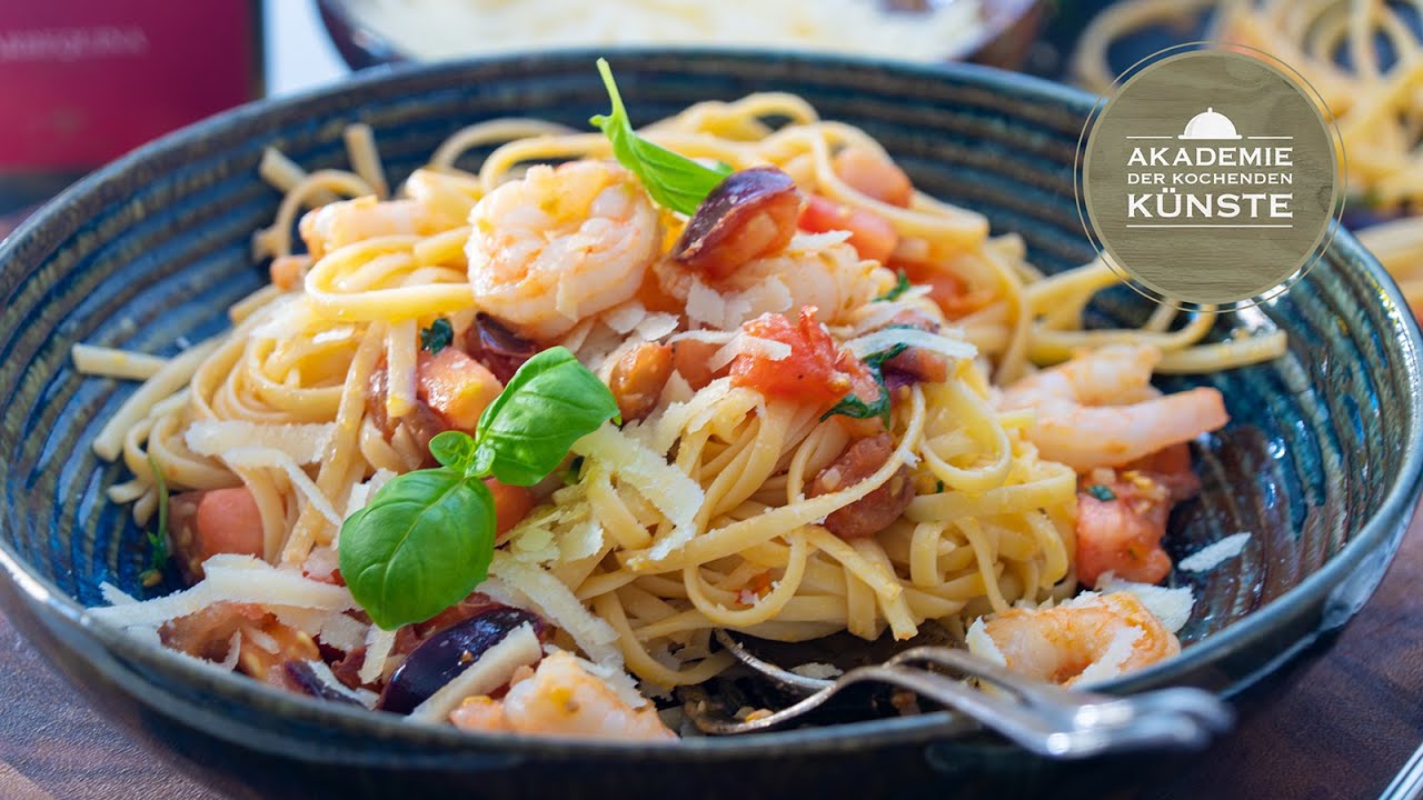 Spaghetti (Bavette) aglio e olio con peperoncino e gamberetti [EINFACH ...
