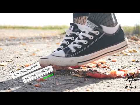 Helga Li Crush - 2025