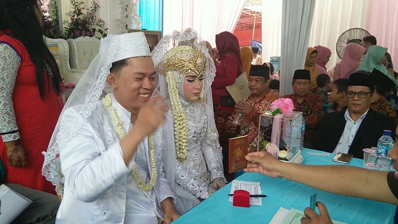 Viral !!! Menikah di Usia Senja, Akad Nikah Angga Nugraha & Ida Faridah ...