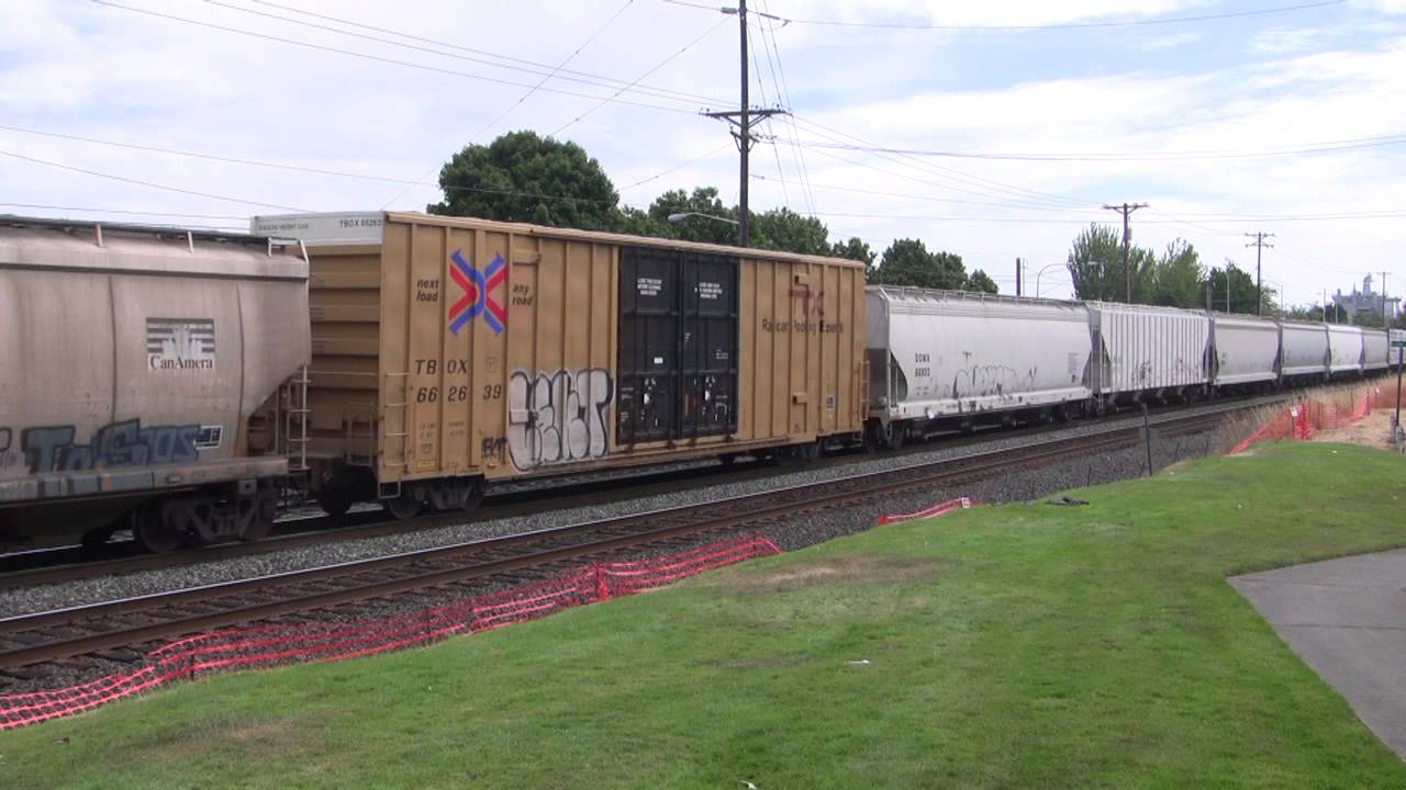 BNSF 4569 With CSX 100 Lead A Mixed Freight EVEVAW @ old Town Tacoma ...