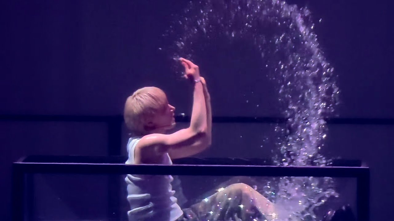 250412 NCT TEN(텐) 솔로 콘서트'1001' - 'Water' - YouTube