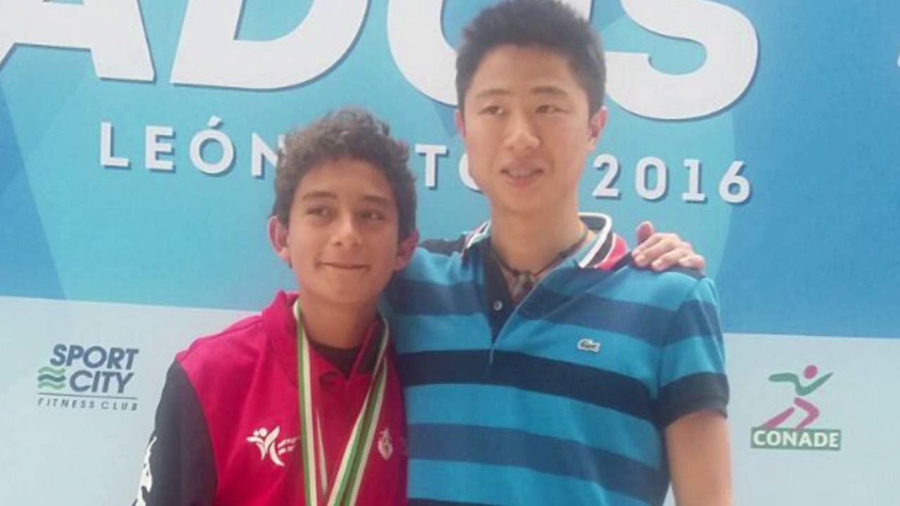 KEVIN BERLIN. CLAVADISTA - YouTube