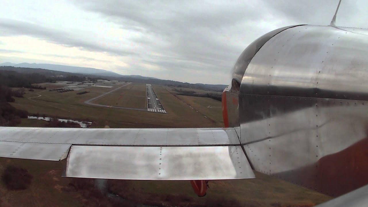 Three point landing at KMDQ - YouTube