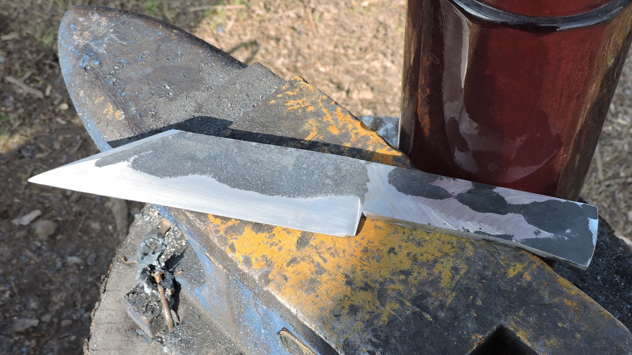 Making A Seax (Modern Seax) Pt. 1 - Forging And Shaping. - YouTube