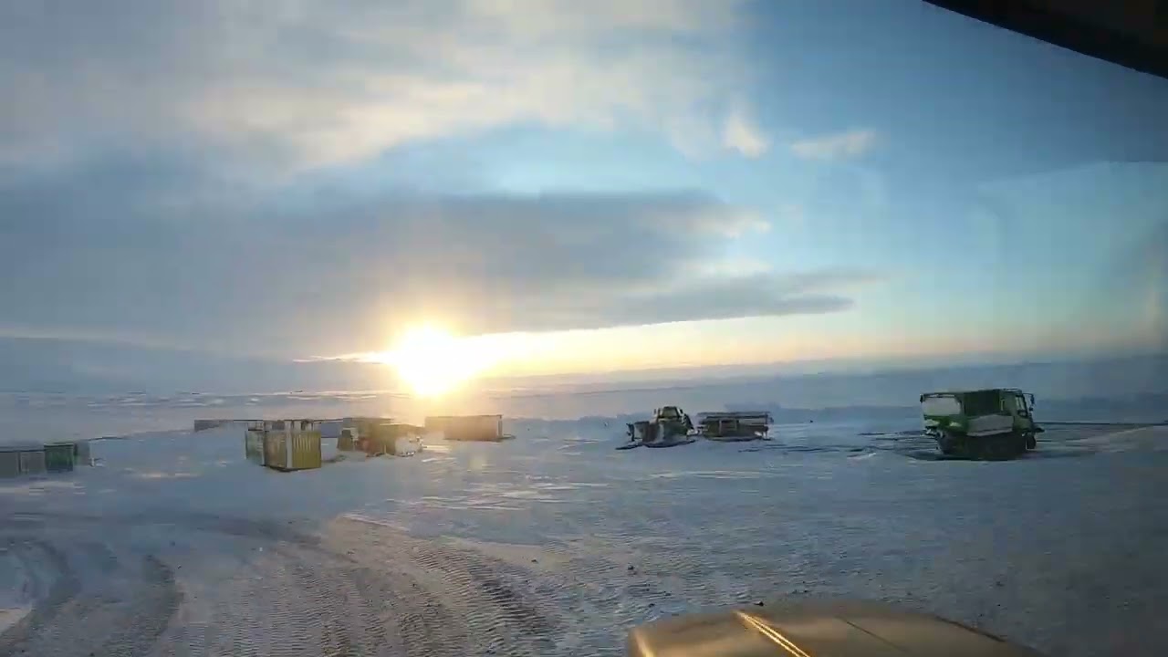 A day at Williams field Antarctica during WinFly (S2 E4) - YouTube