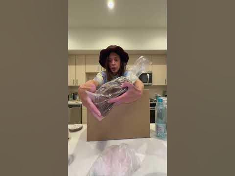 В русском магазине реально есть все! - YouTube