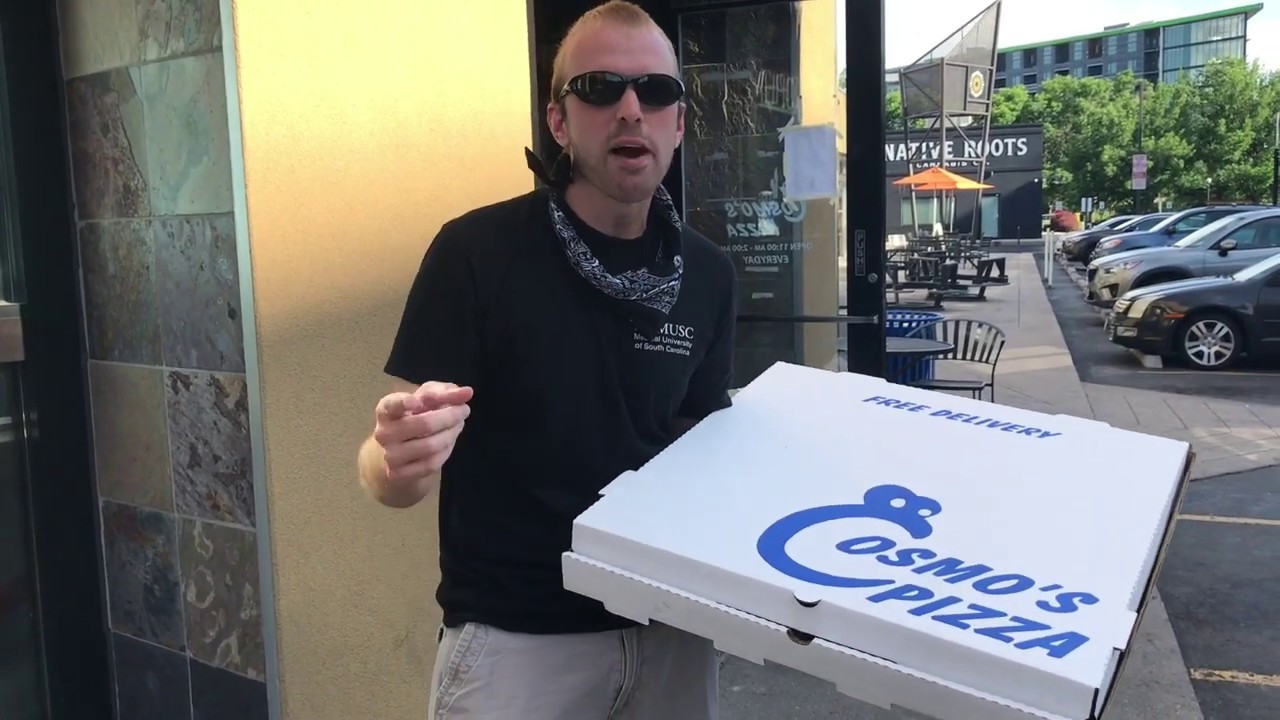 Pizza Review.. Cosmo's Pizza - YouTube