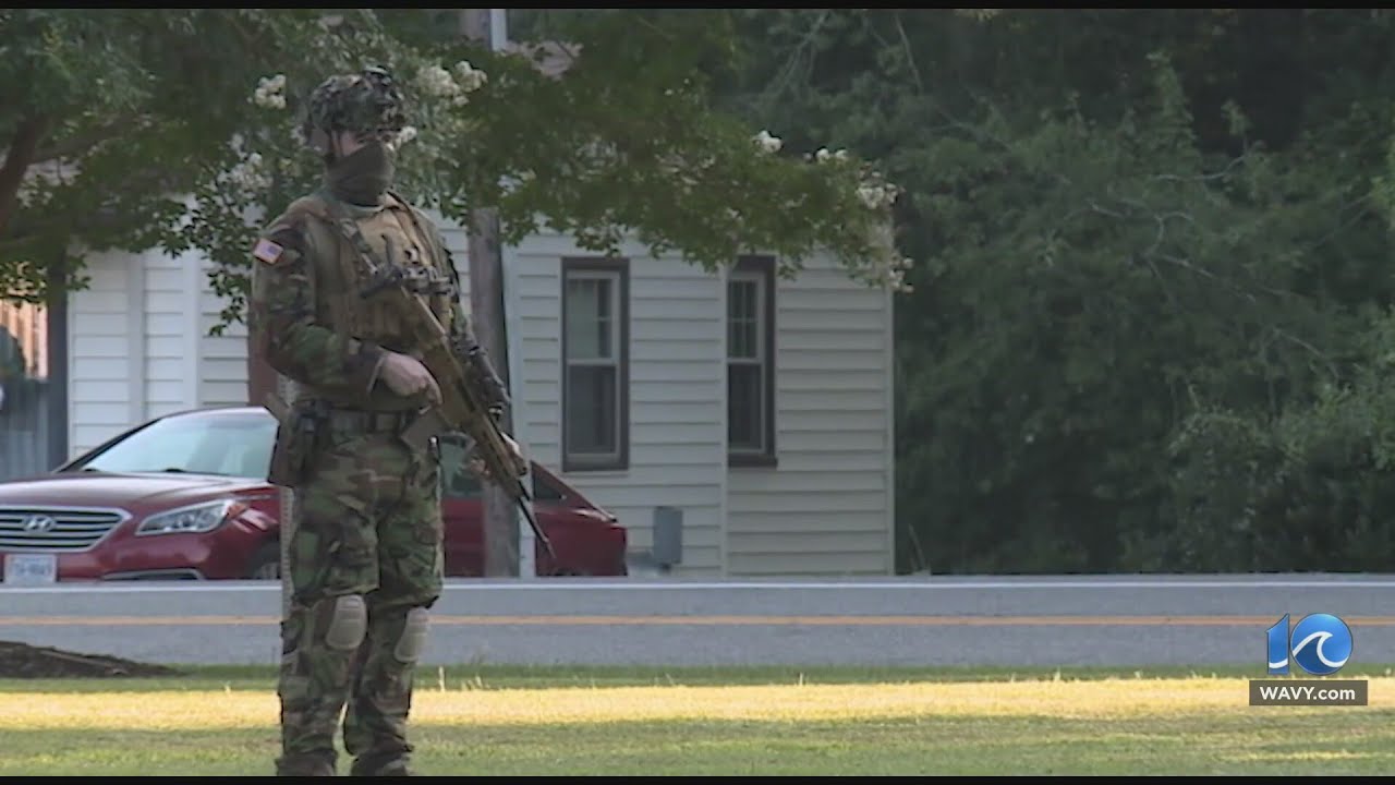 Protest involving open-carry rifles ends peacefully - YouTube
