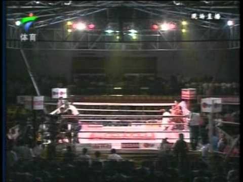 Wushu Sanda fighter Vs Muay Thai fighter - YouTube