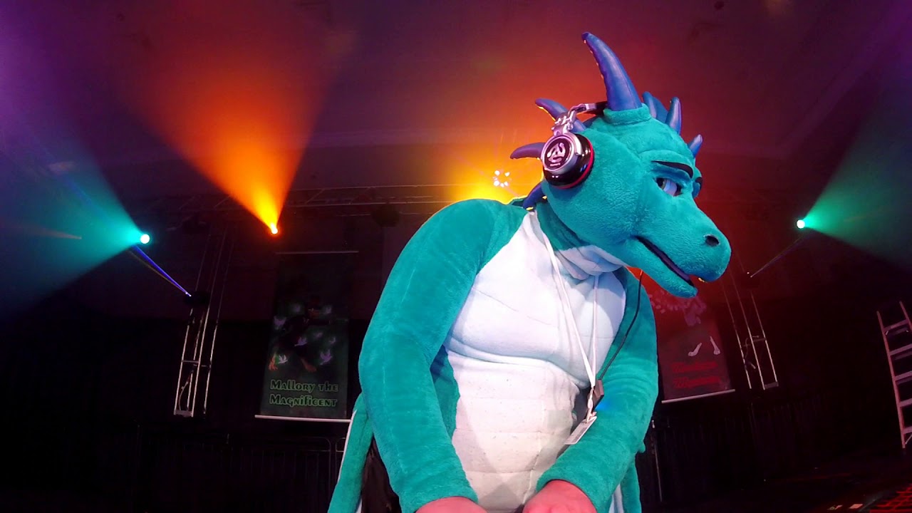 DJ Spike Papp - Megaplex 2019 - YouTube