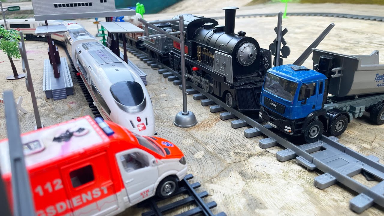 Kereta Api Cepat Whoosh KTE, Kereta Api Uap Classic Tabrakan Dengan ...