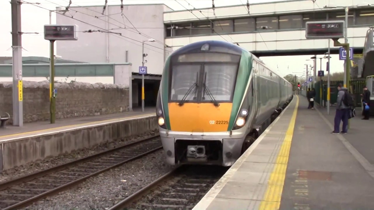 IE 22000 Class DMU 22225 - Howth Junction - 7/4/17 - YouTube