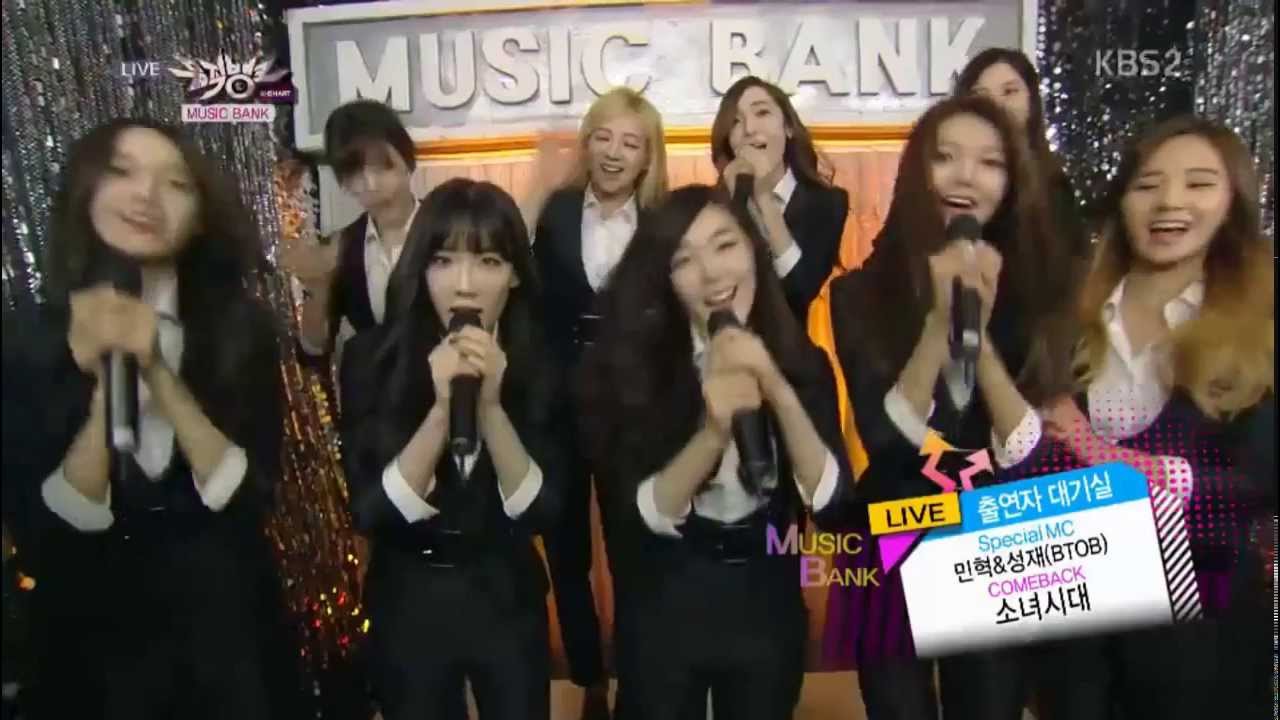 [140307] SNSD Backstage Interview @Music Bank - YouTube