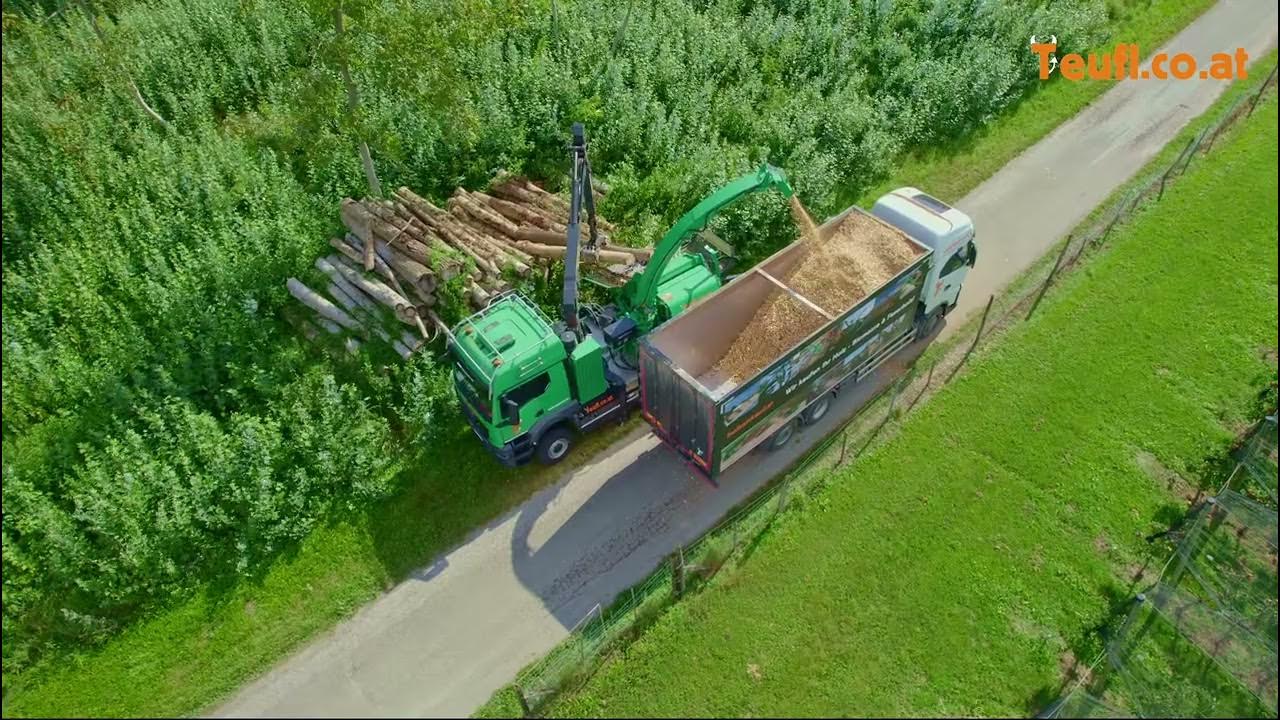 JENZ Chippertruck HEM 593 im Einsatz bei der Teufl GmbH - YouTube