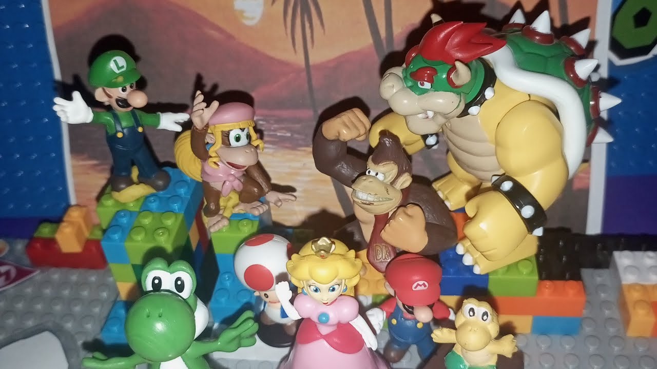 Playing with my Super mario set - YouTube