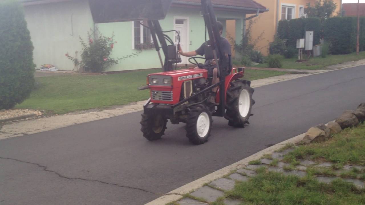 Yanmar 1300D 4x4 čelný nakladač / front loader - YouTube