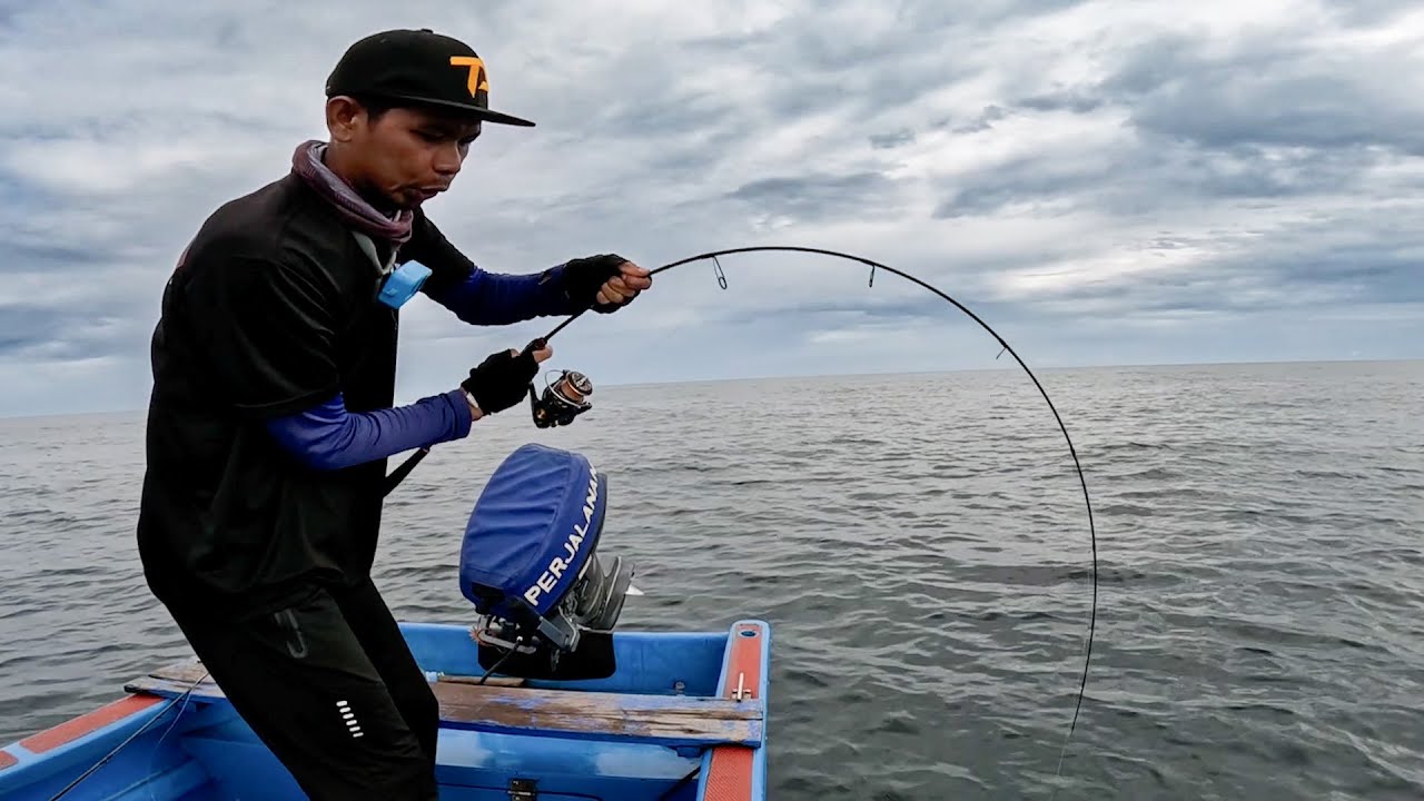 Joran Seahawk MONSTROUS Melengkung Parah,, Spot Jalur Kapal Bemunculan ...