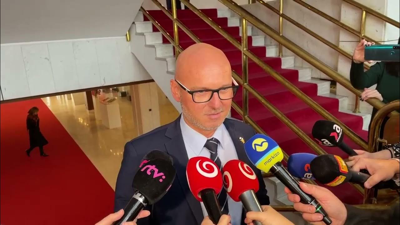 🔴 Branislav Gröhling reaguje na prejav prezidentky o stave republiky. | Aktuality - YouTube