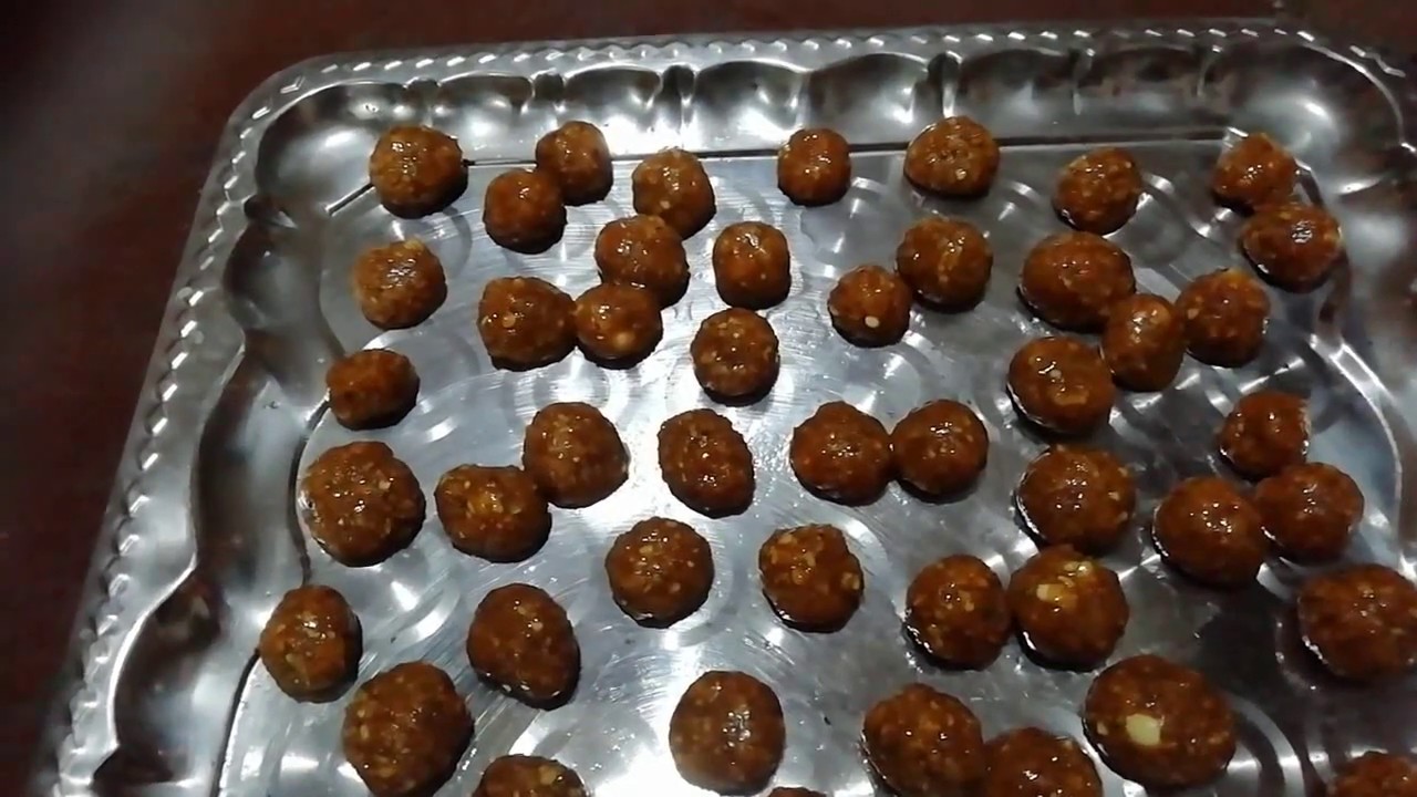 Kamarkattu l Coconut Jaggery Mittai l கமர்கட்டு - YouTube