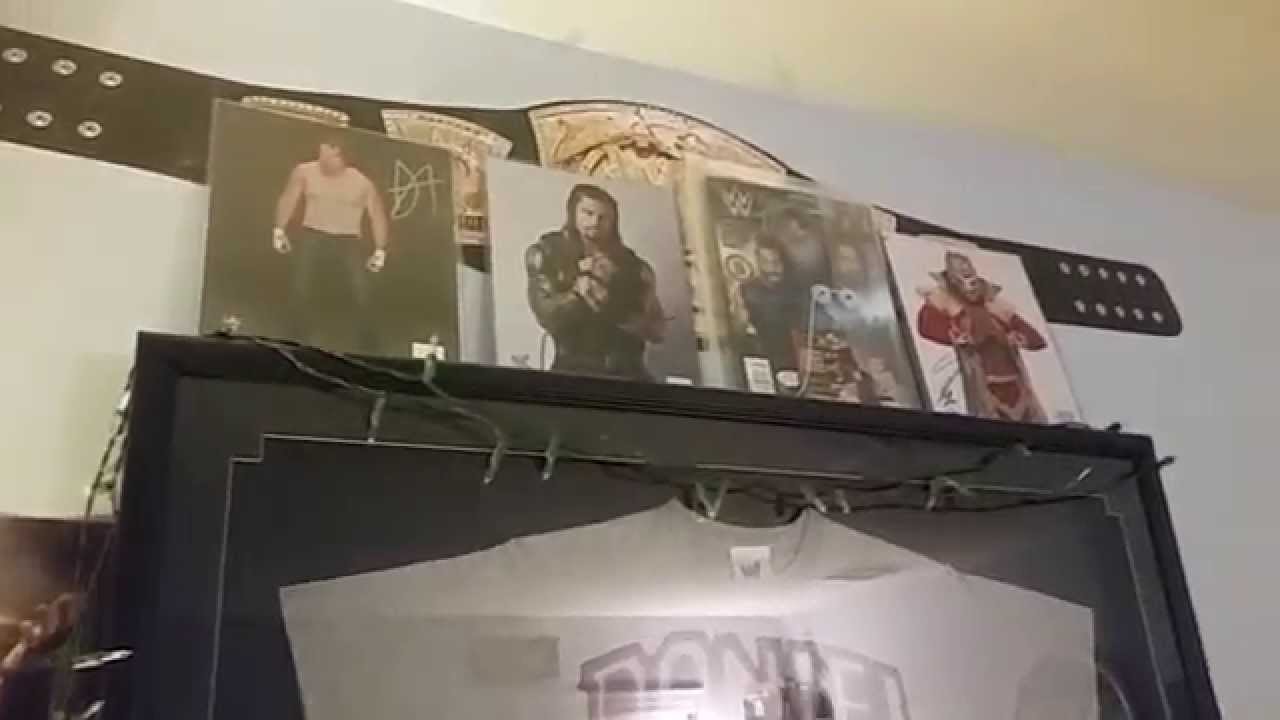 #WWE Room Tour October 2015 PREVIEW, Autographs, Merch, Figures. - YouTube