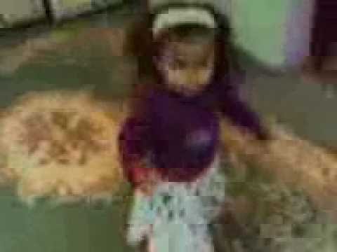 CEA MAI TARE  DANSATOARE LA DOI ANI.3gp