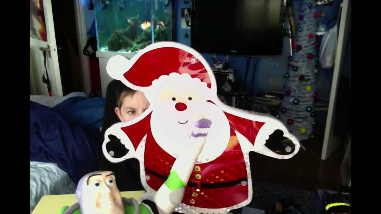 Buzz lightyear kills santa - YouTube