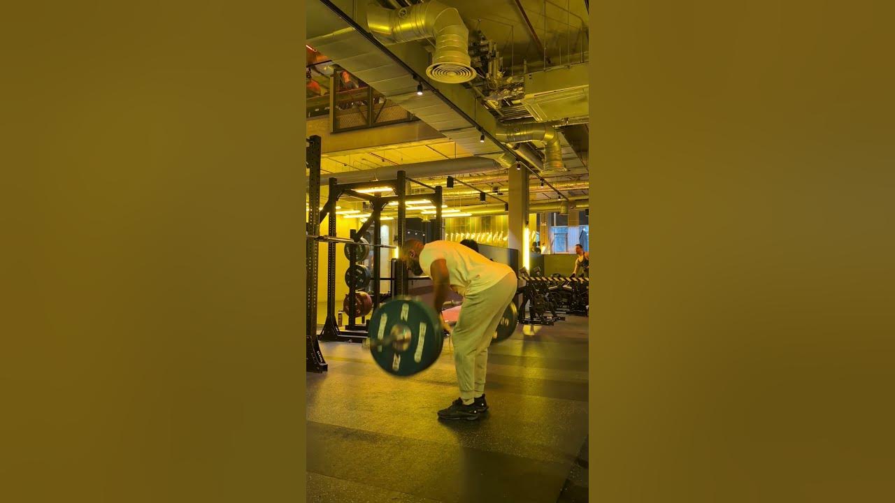 Wk 7/10 Day 1/4 Pendlay Rows top set 1/1 x 12 reps 100kg - YouTube