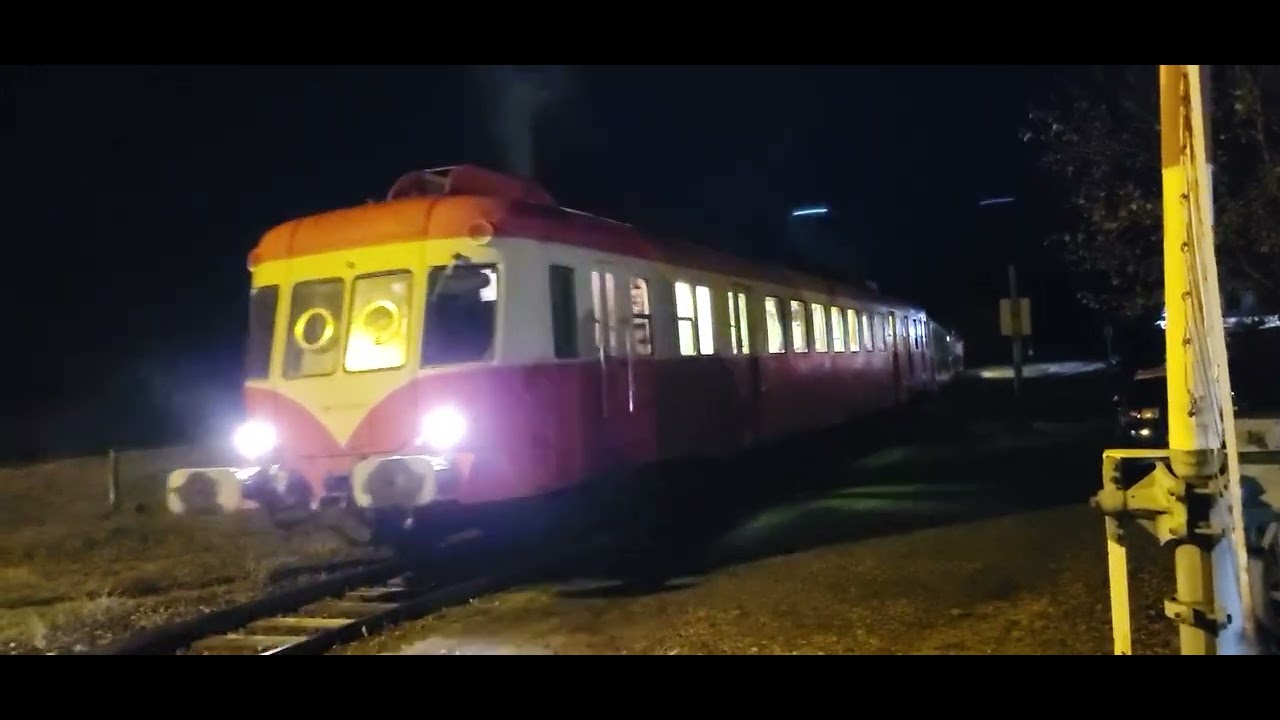 Vidéo sur un long convoi du CFHF très beau coup de sifflet du X 2400 et ...