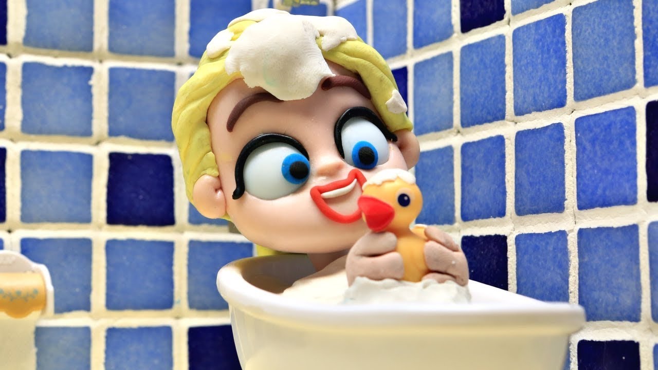 Elsa Kisses a Frog to Find Prince Charming 💥 Play Doh Stop Motion ...
