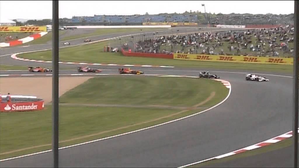 Silverstone GP2 Overtake at Vale - YouTube