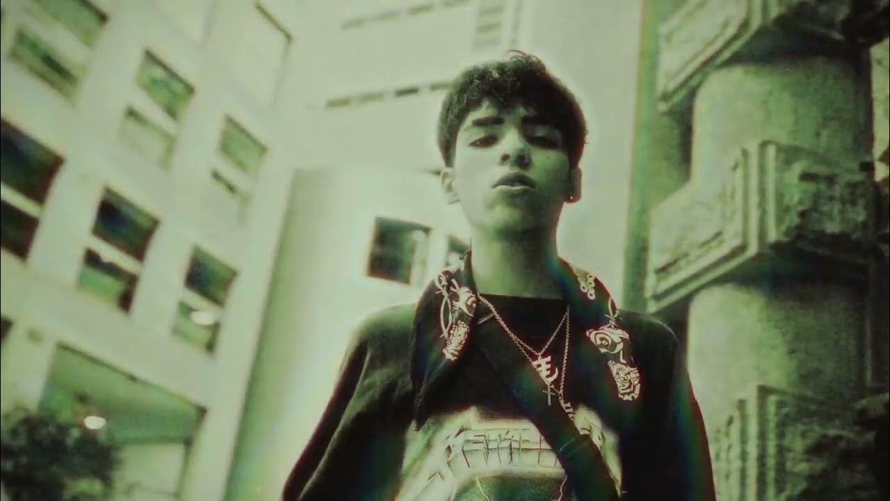 u leave me alone (prod. oxycxde x dreik0!) (visualizer) - YouTube