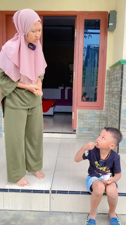 Razka malah makan Es jatahnya adek#shorts - YouTube