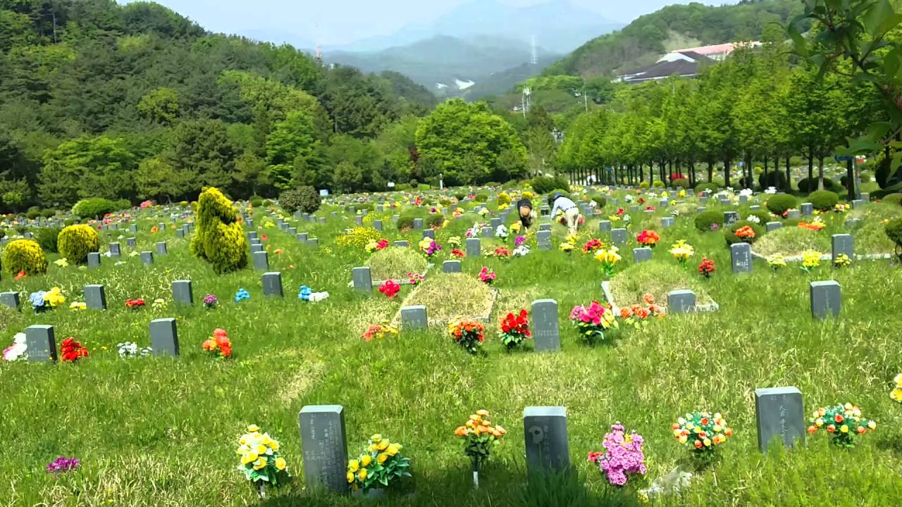 Hanguk..cemetery - YouTube