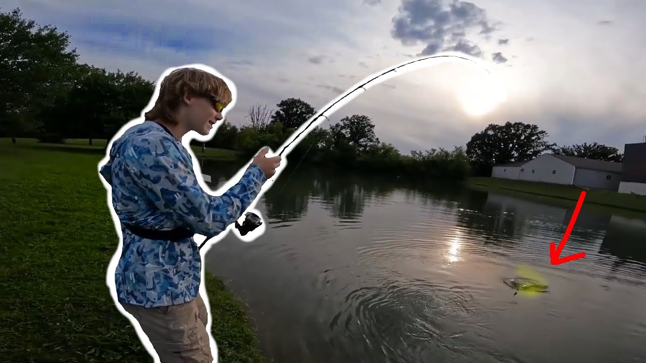 Catching MONSTER Fish At Small Pond (Over 20 Pound Catch!) - YouTube