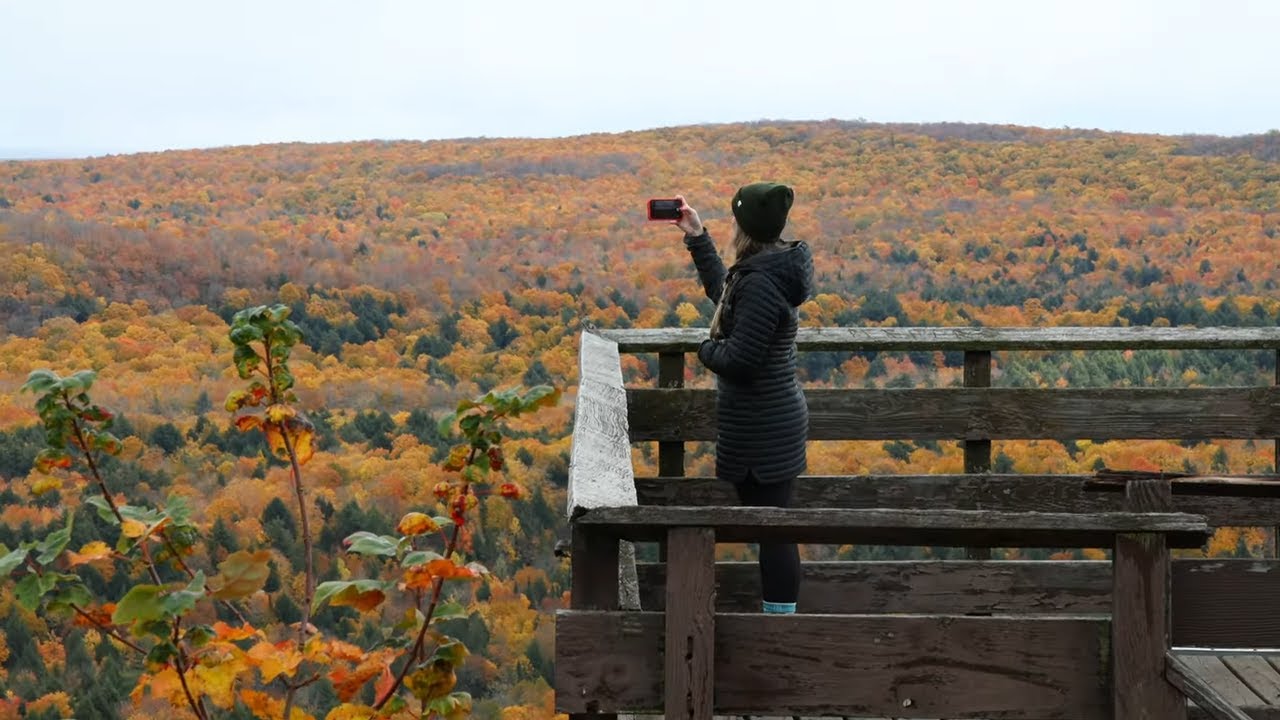 Experience the Upper Peninsula of Michigan's Amazing Fall Color - YouTube