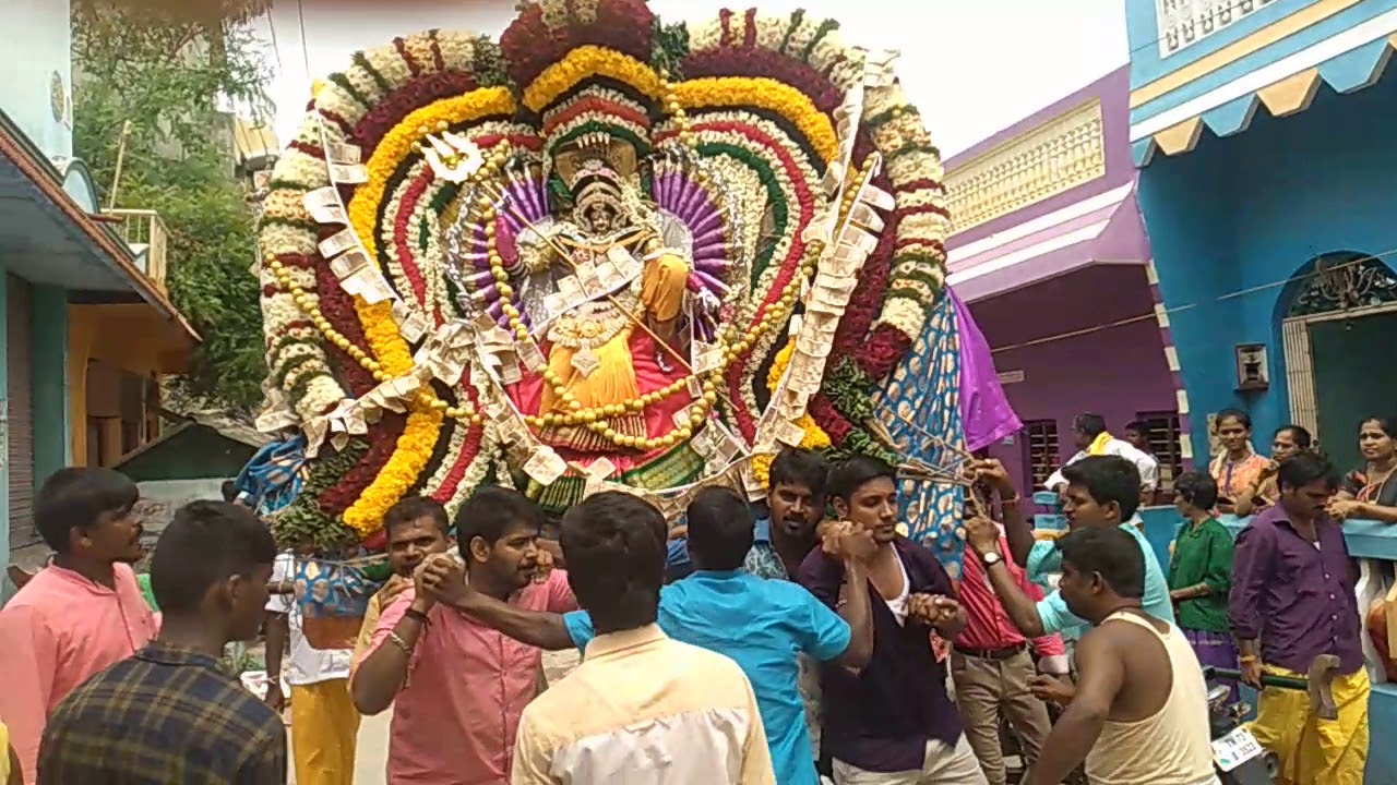 Walajapet Othavadai Street Karumari Amman Sourashtrians Festival 2019 ...