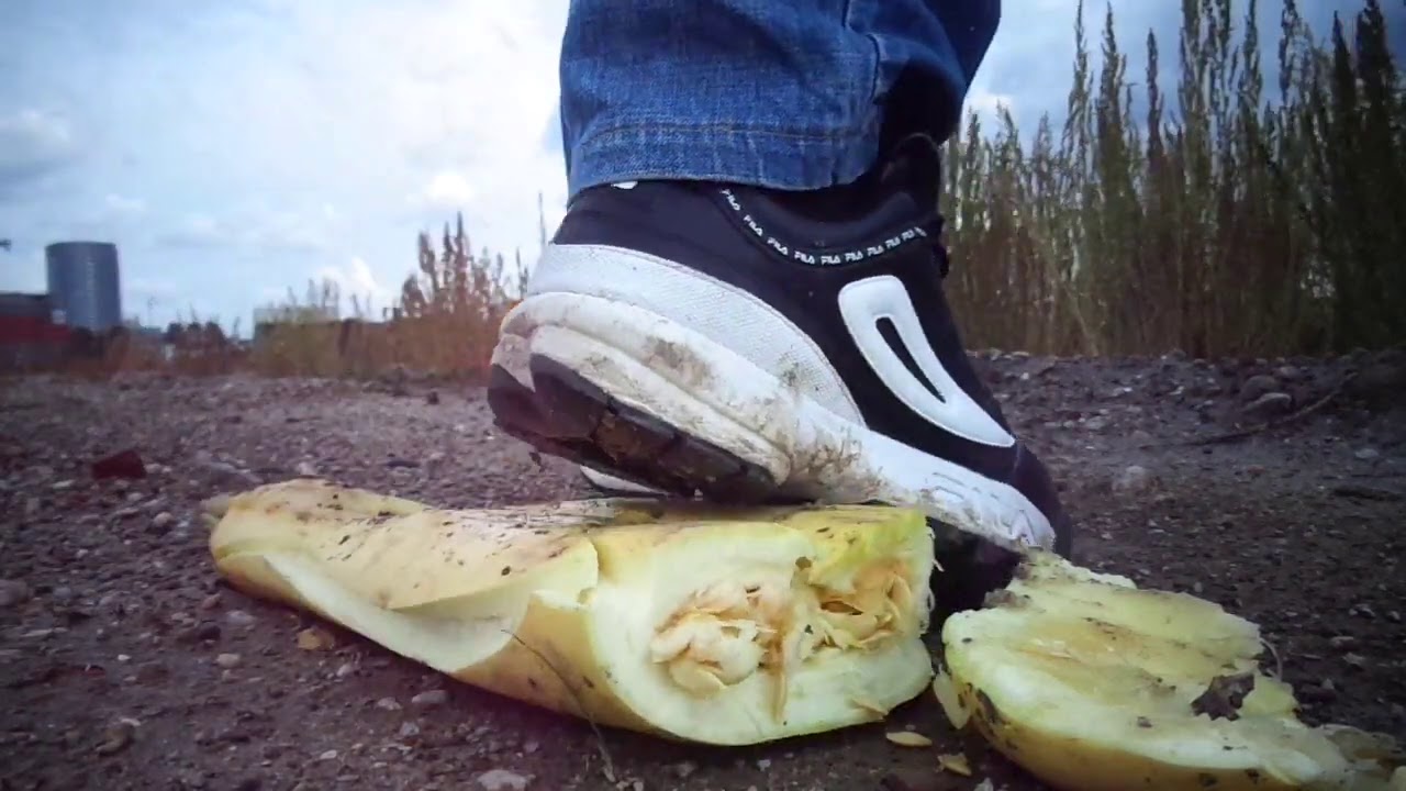 Fila Disruptor Food stomp, trample a zucchini - YouTube