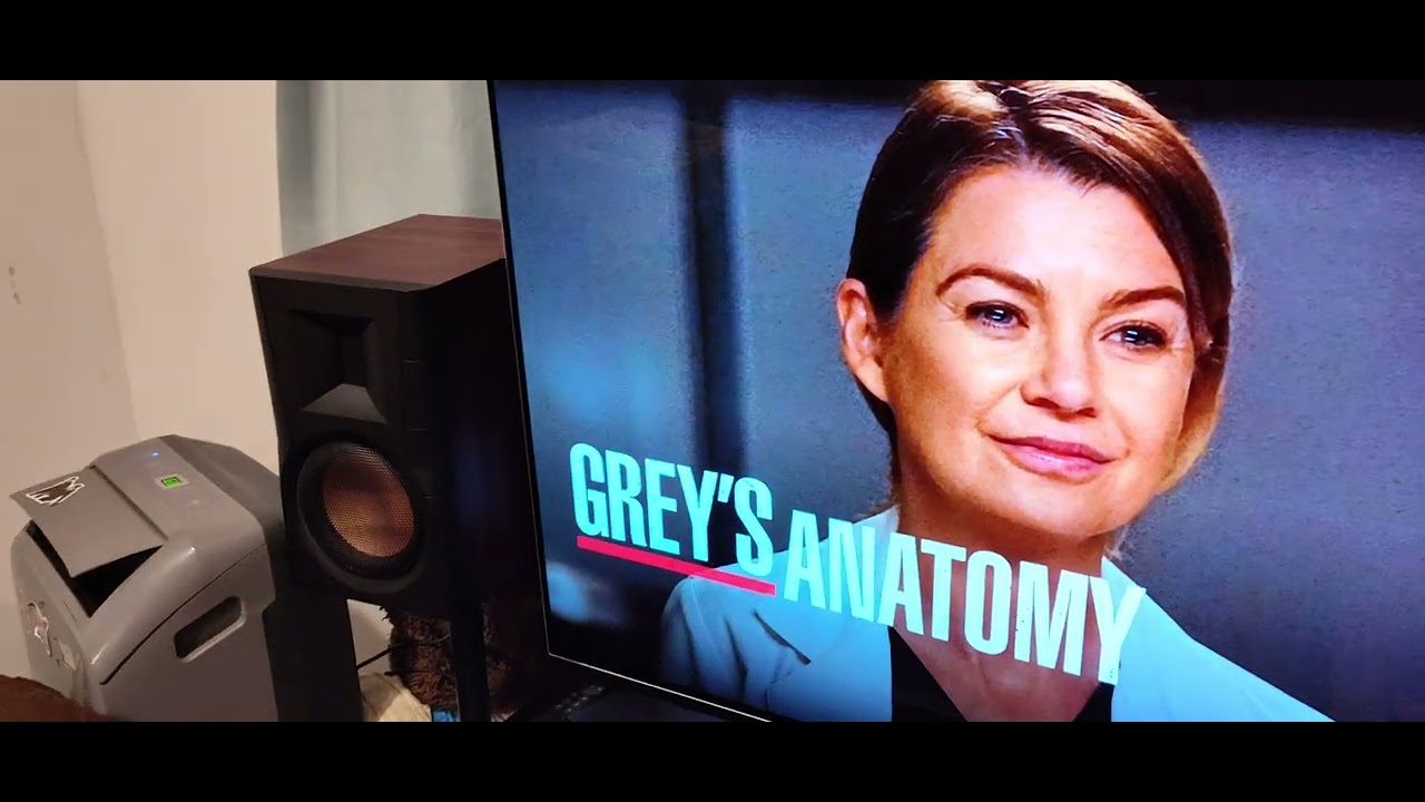 Swans D300 vs Edifier s2000mkiii, not even close. - YouTube