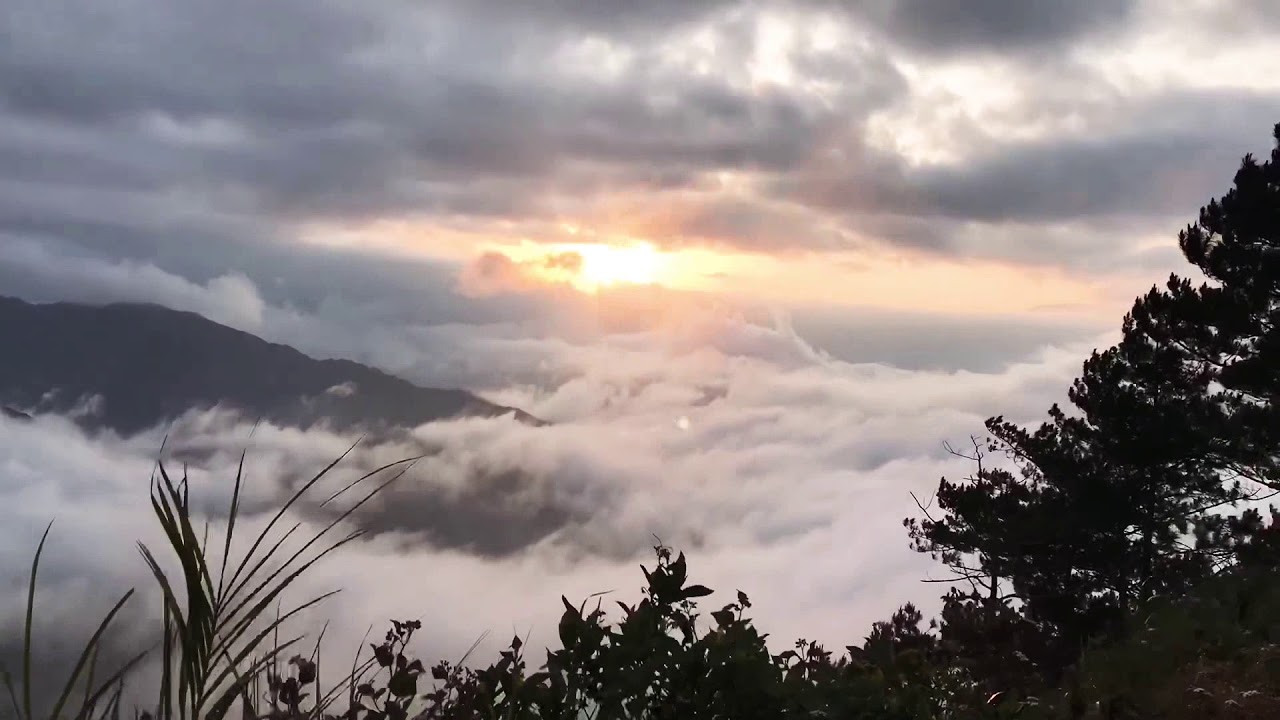 SAGADA DAY 2: AMAZING SUNRISE VIEW IN KELTIPAN PEAK SAGADA PHILIPPINES ...