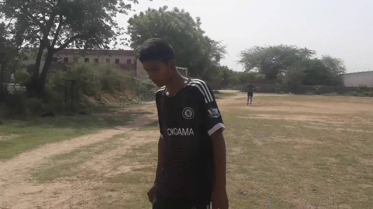 HOW TO PING A FOOTBALL - YouTube