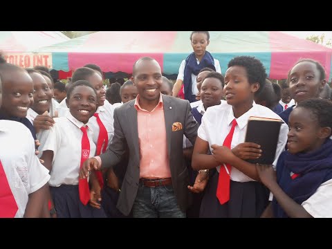 Lofty Matambo at Kathiani girls # Kathiani girls # NTV live# lofty ...