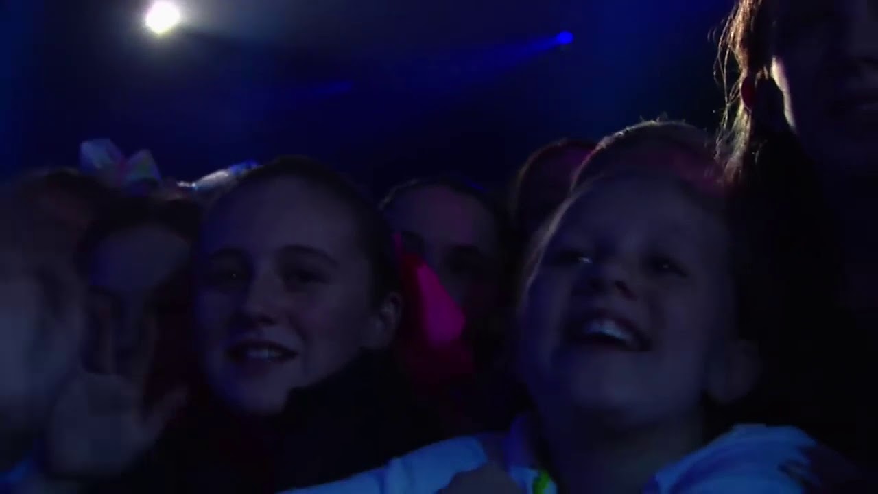 jojo siwa BOOMERANG LIVE - YouTube