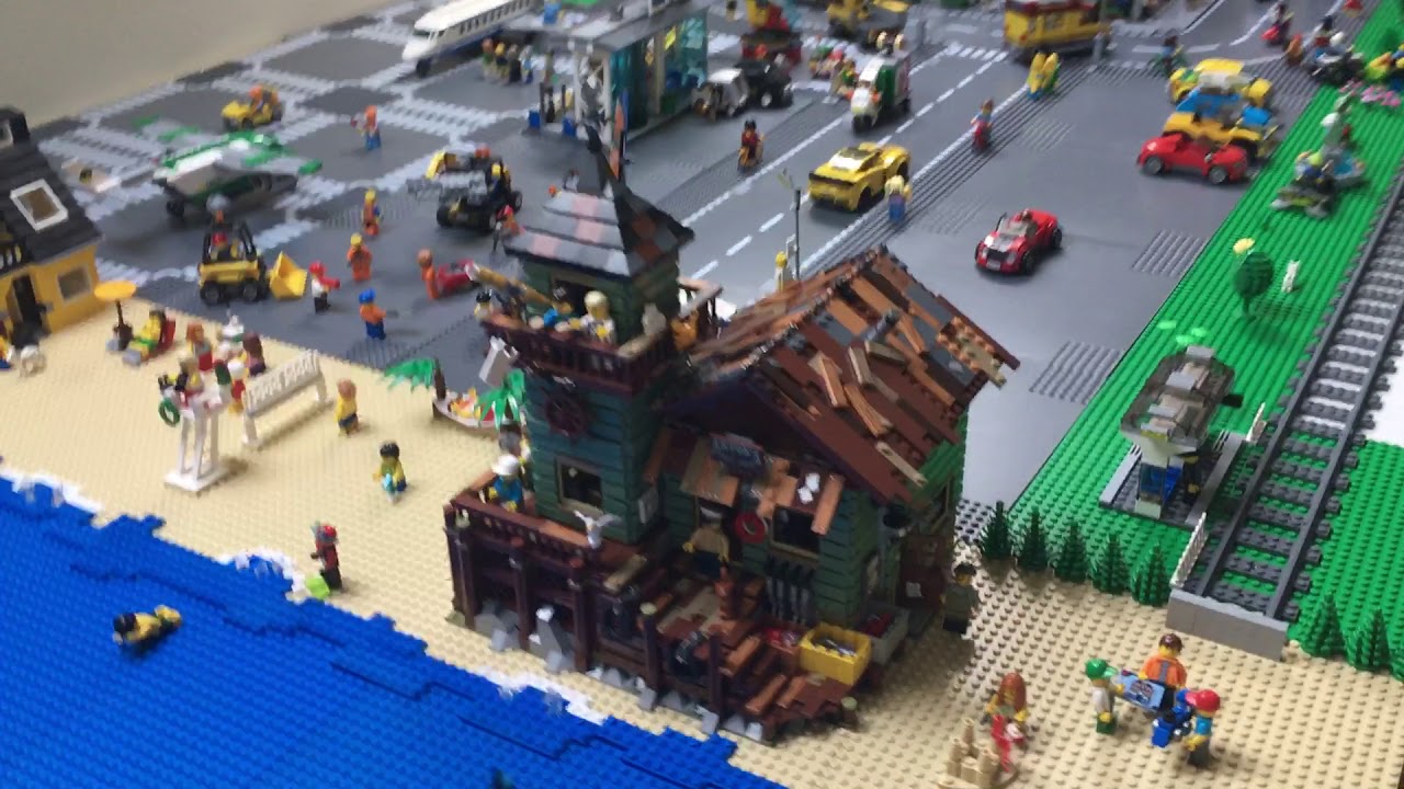 November 2017 Lego City Update! - Traffic Lights and Sidewalks! - YouTube