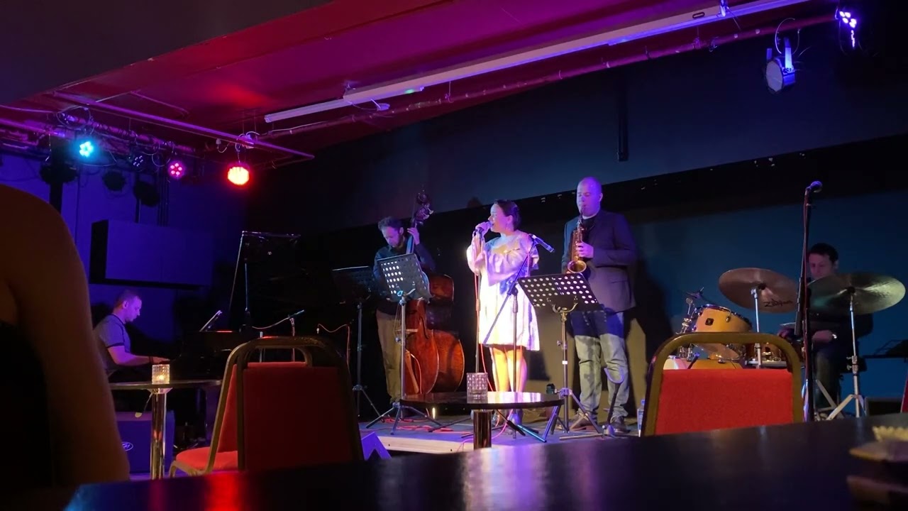 over the rainbow - YouTube