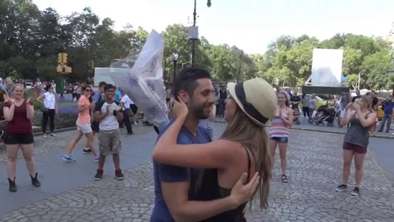 Danielle and Alex's surprise flash mob proposal - New York, NY - YouTube
