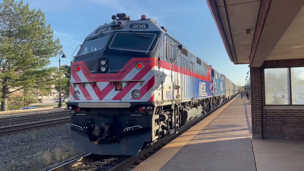 BNSF Racetrack at Lisla Metra Station 11/8/22 - YouTube