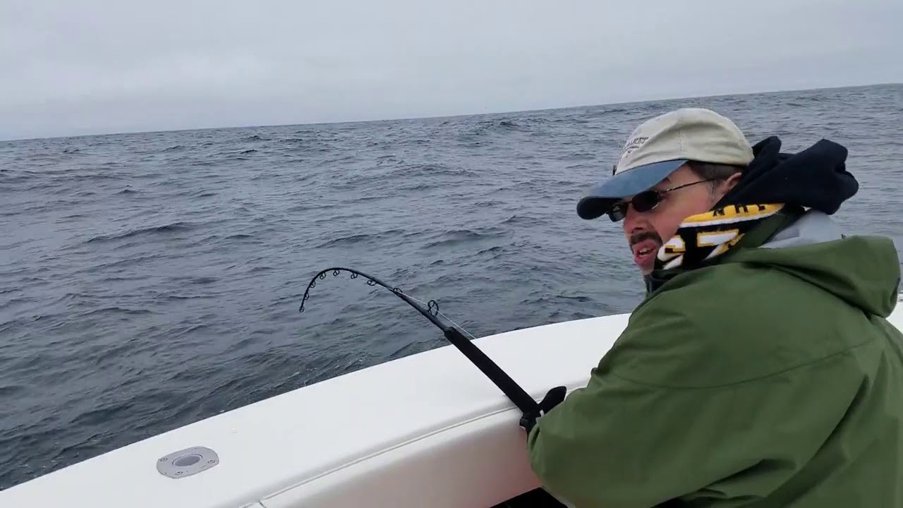 BlueFin Tuna on Custom Acid Wrapped Rod - YouTube