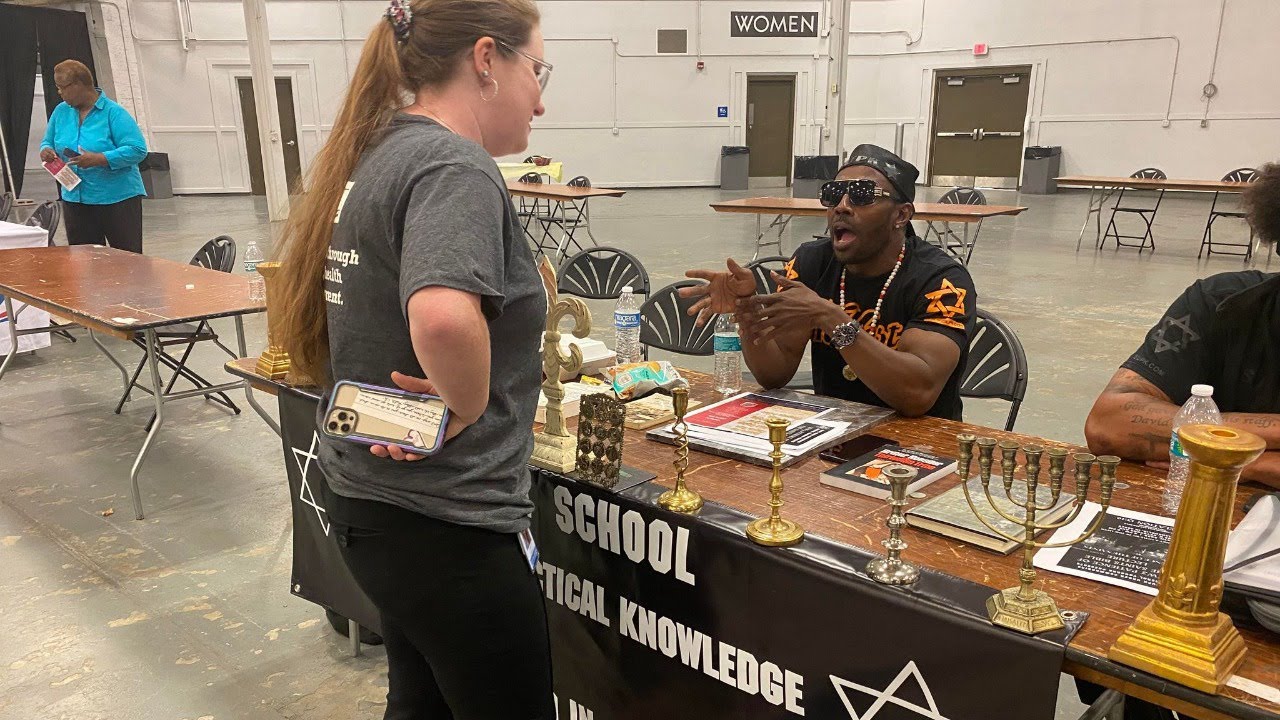 BLONDE HAIR BLUE EYED WHITE WOMAN LEARNS HER PLACE IN HEAVEN - #1WEST # ...